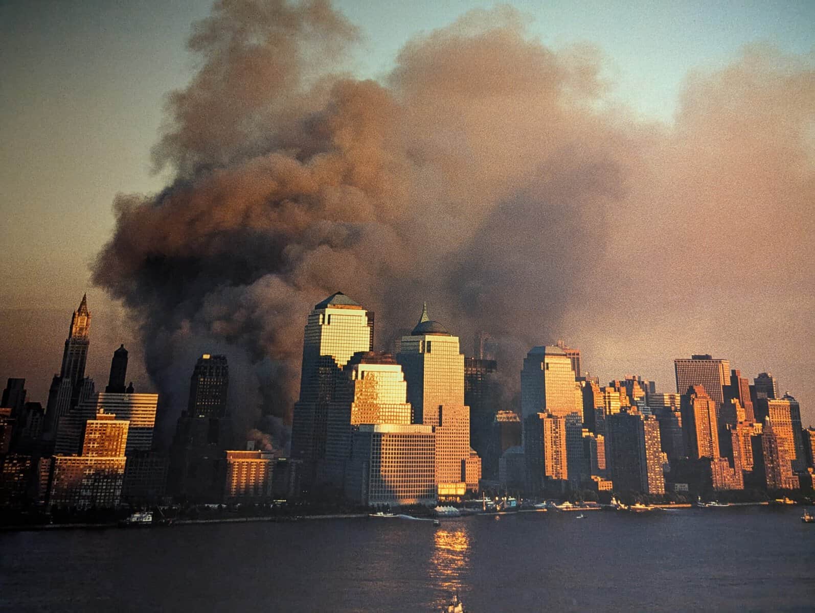 Das 9/11 Memorial am Ground Zero in NYC: Ein bewegender Tribut an die ...